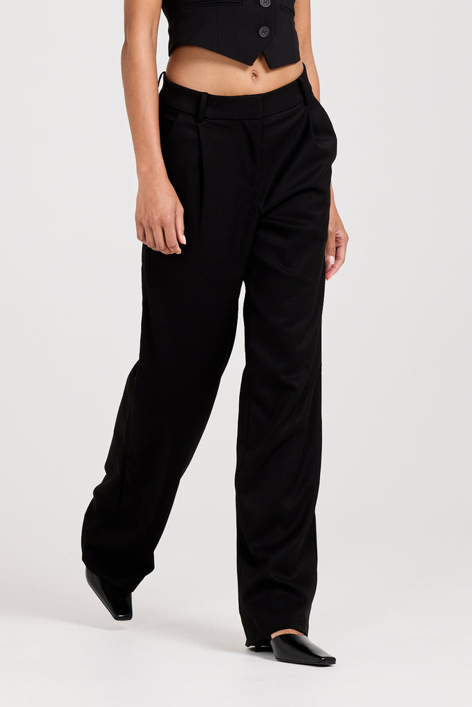 Carsson Suit Pant | Black Mid Rise Pants | Henne